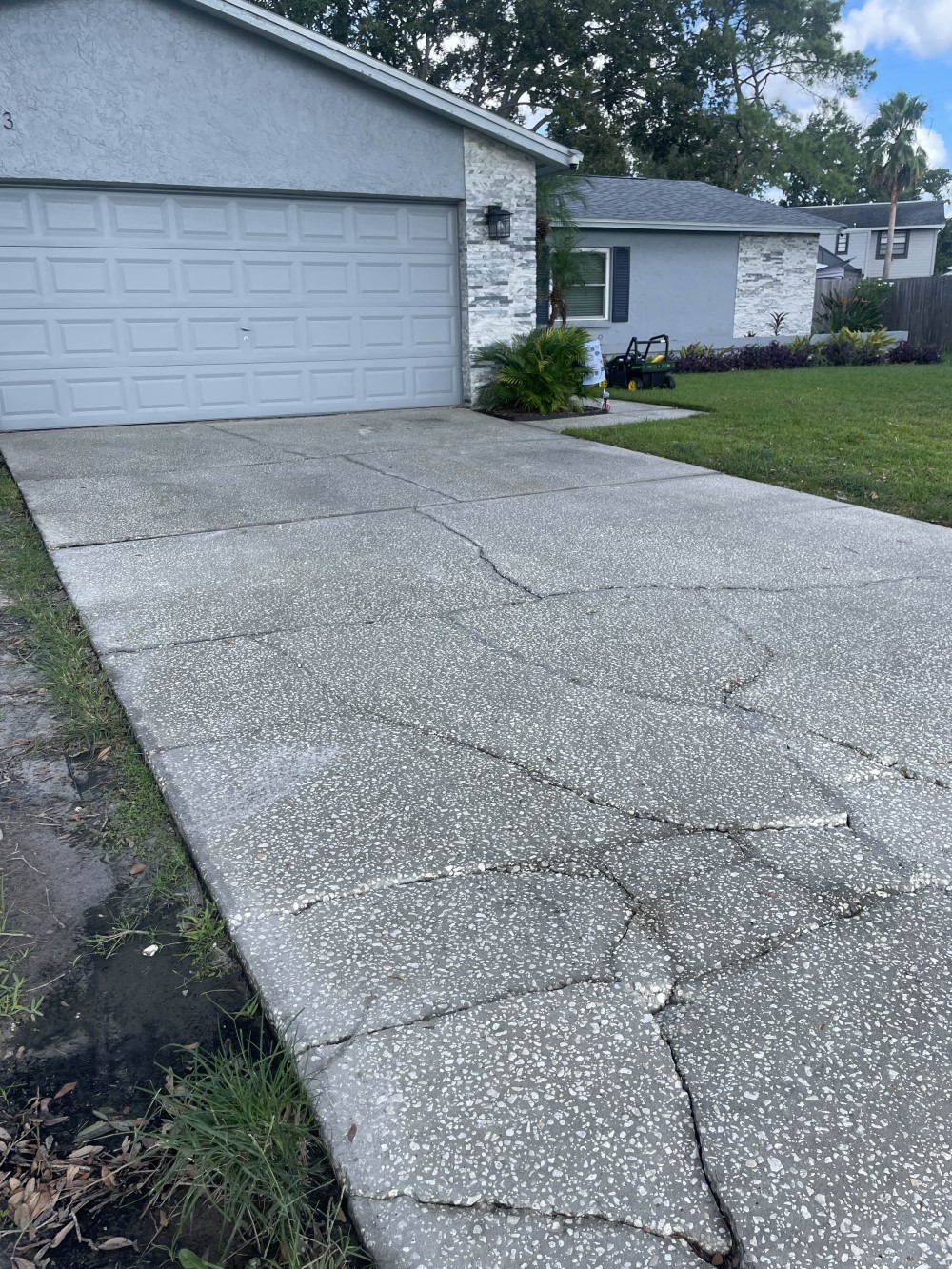 Driveway Cleaning in Carrollwood Village, Tampa, FL – Restoring Curb Appeal and Clean Surfaces ...