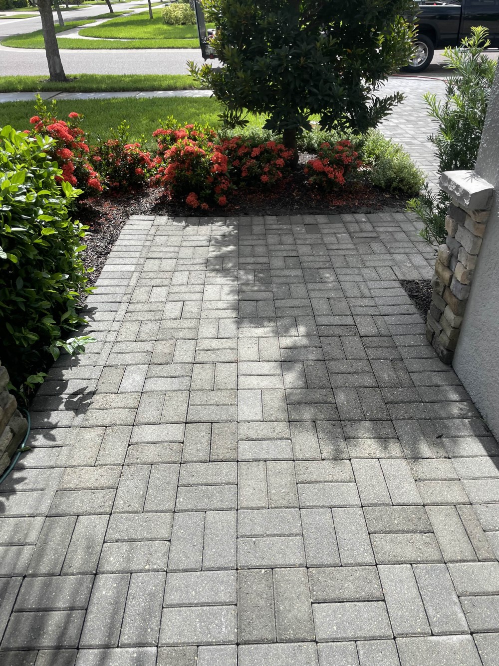 Driveway Cleaning in The Reserve at Lake LaClare, Tampa, FL – Restoring Curb Appeal | Diamond ...