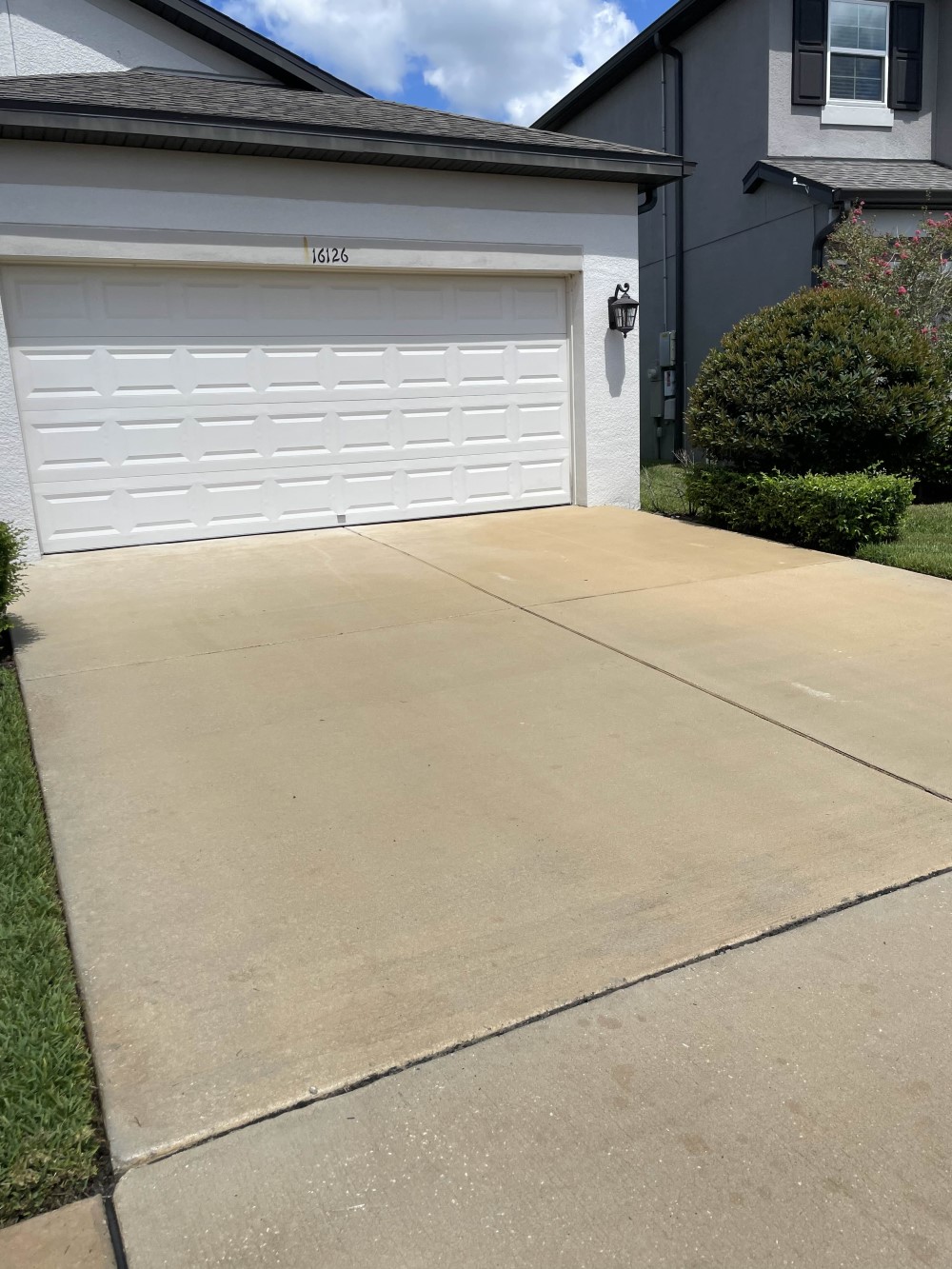 Driveway Cleaning in Morris Bridge Manor, Tampa, FL – Restoring Curb Appeal and Safety | Diamond ...