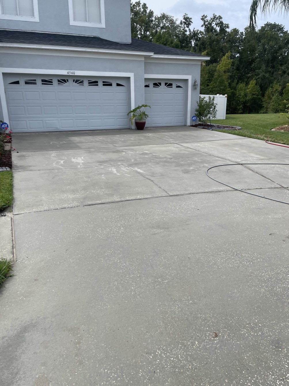 Professional Driveway Cleaning in Land O’ Lakes, FL – Restoring Curb Appeal in LOL | Diamond ...